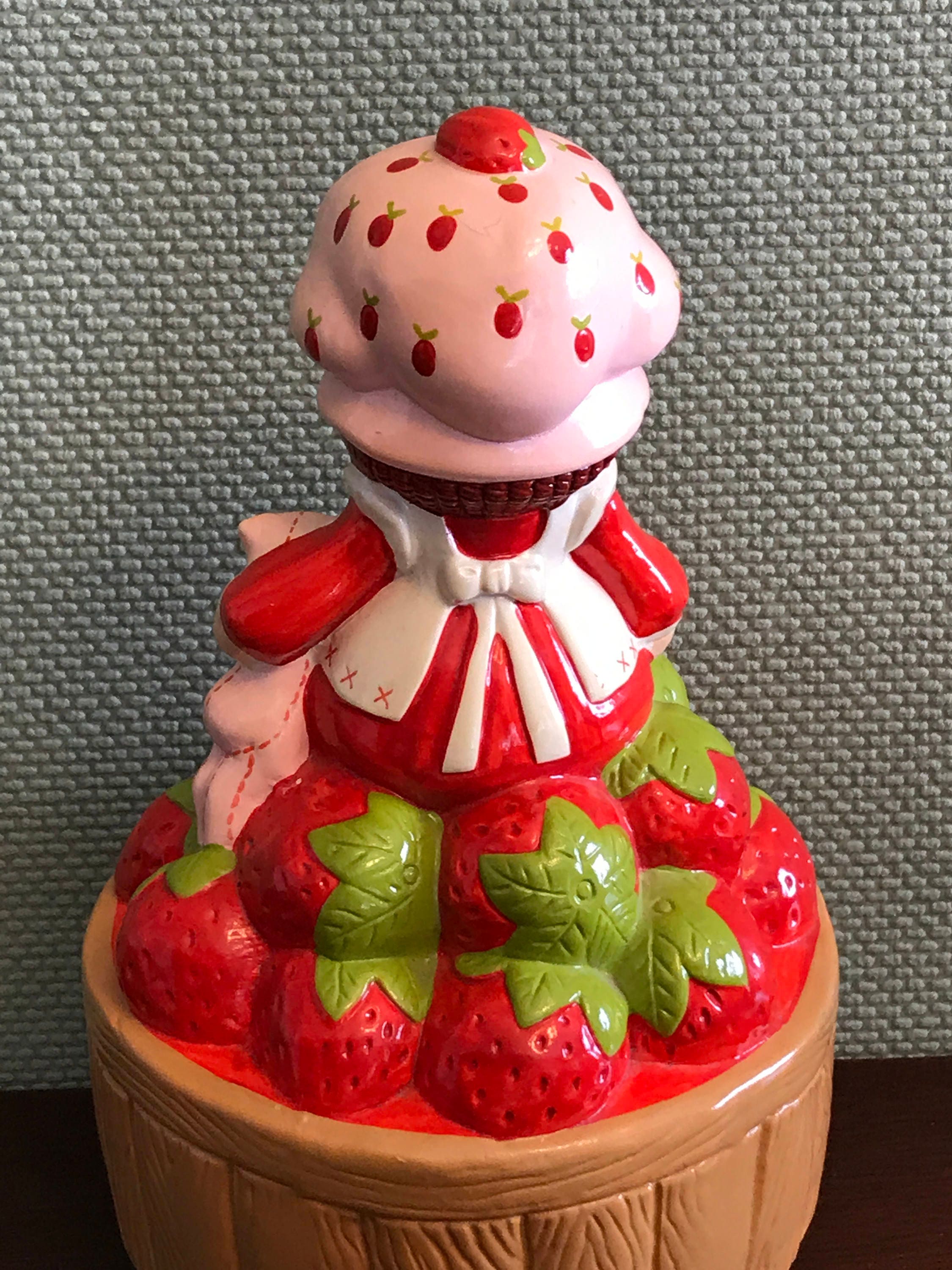 Strawberry Shortcake Music Box, Strawberry Shortcake Song, Vintage ...