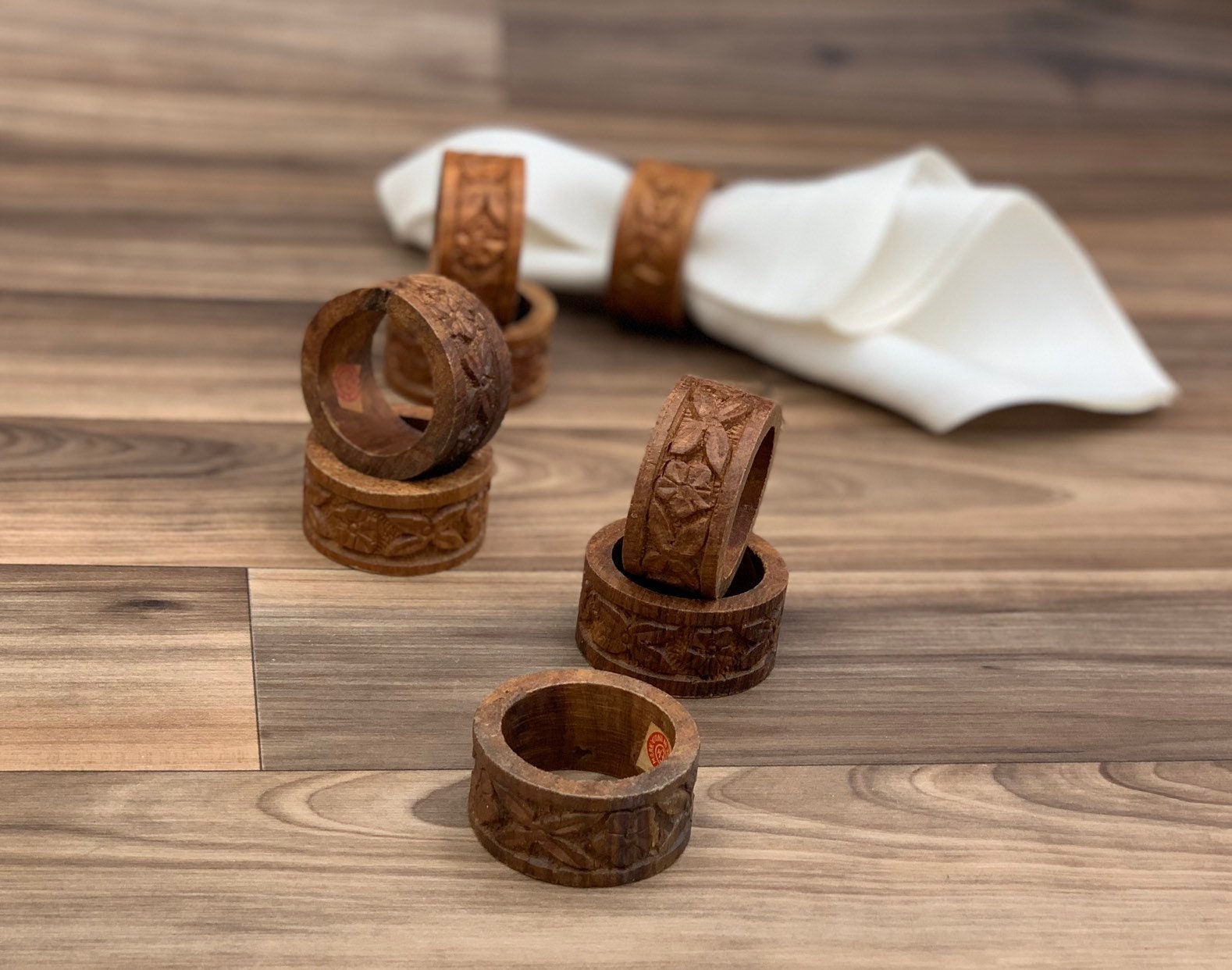 Carved Wood Napkin Rings, 8 piece set, Vintage Napkin Ring, Rustic home ...