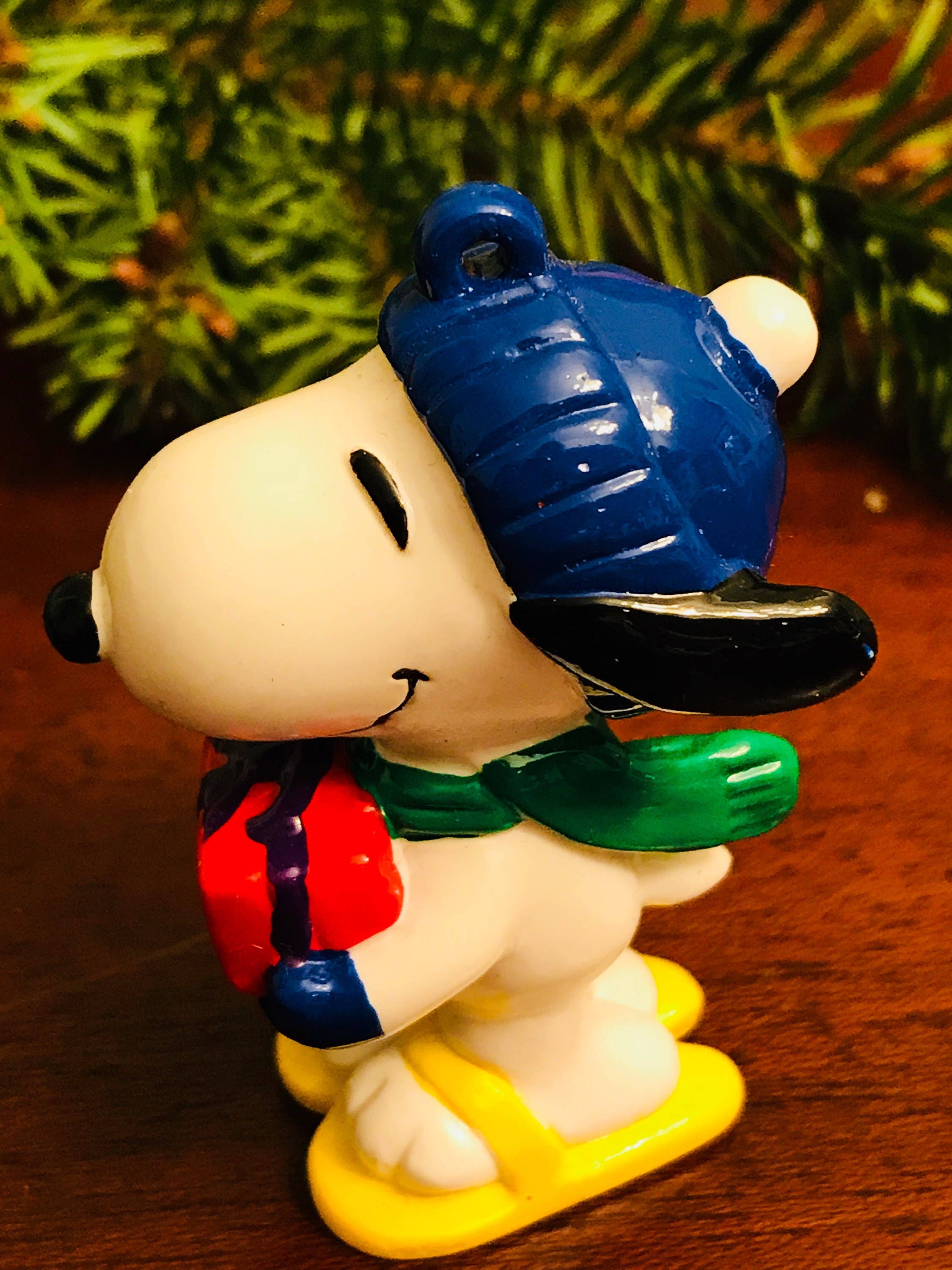 Vintage Snoopy Ornament, Snoopy with gifts, Peanuts figurine, Snoopy ...