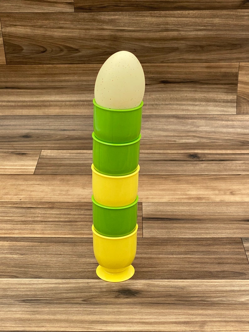 Vintage Egg Cupsplastic Egg Holders Set of 5 Egg Cups - Etsy