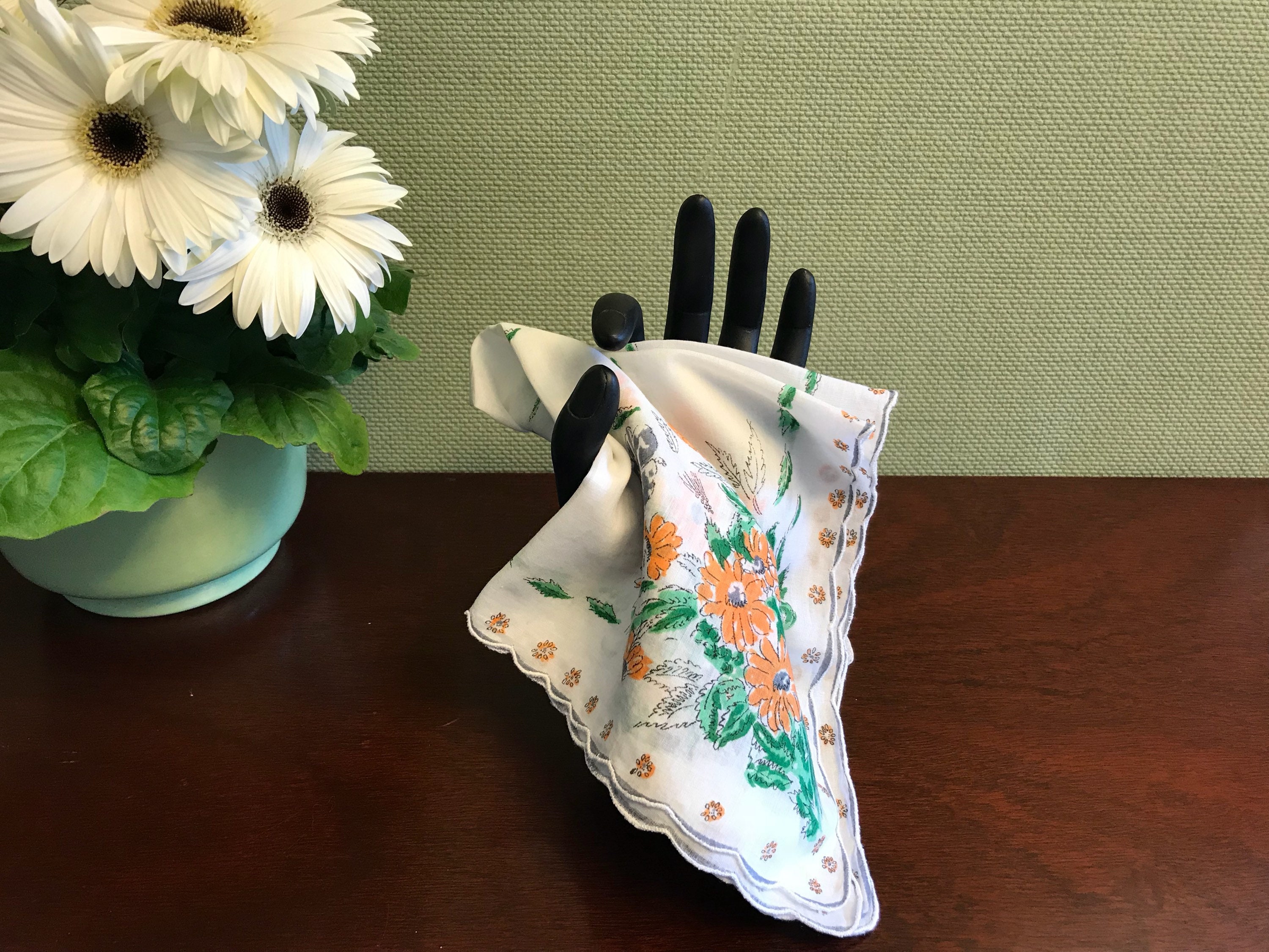 Vintage Handkerchief, scalloped edge Hankerchief, orange daisy cotton ...