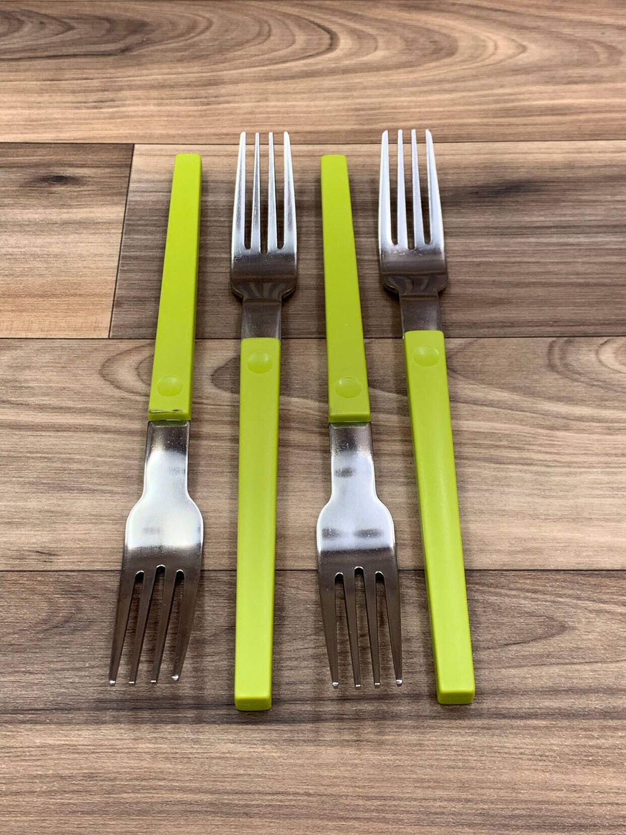 Retro Stainless Flatware set with Avacado Green Plastic Handles, Rustic ...