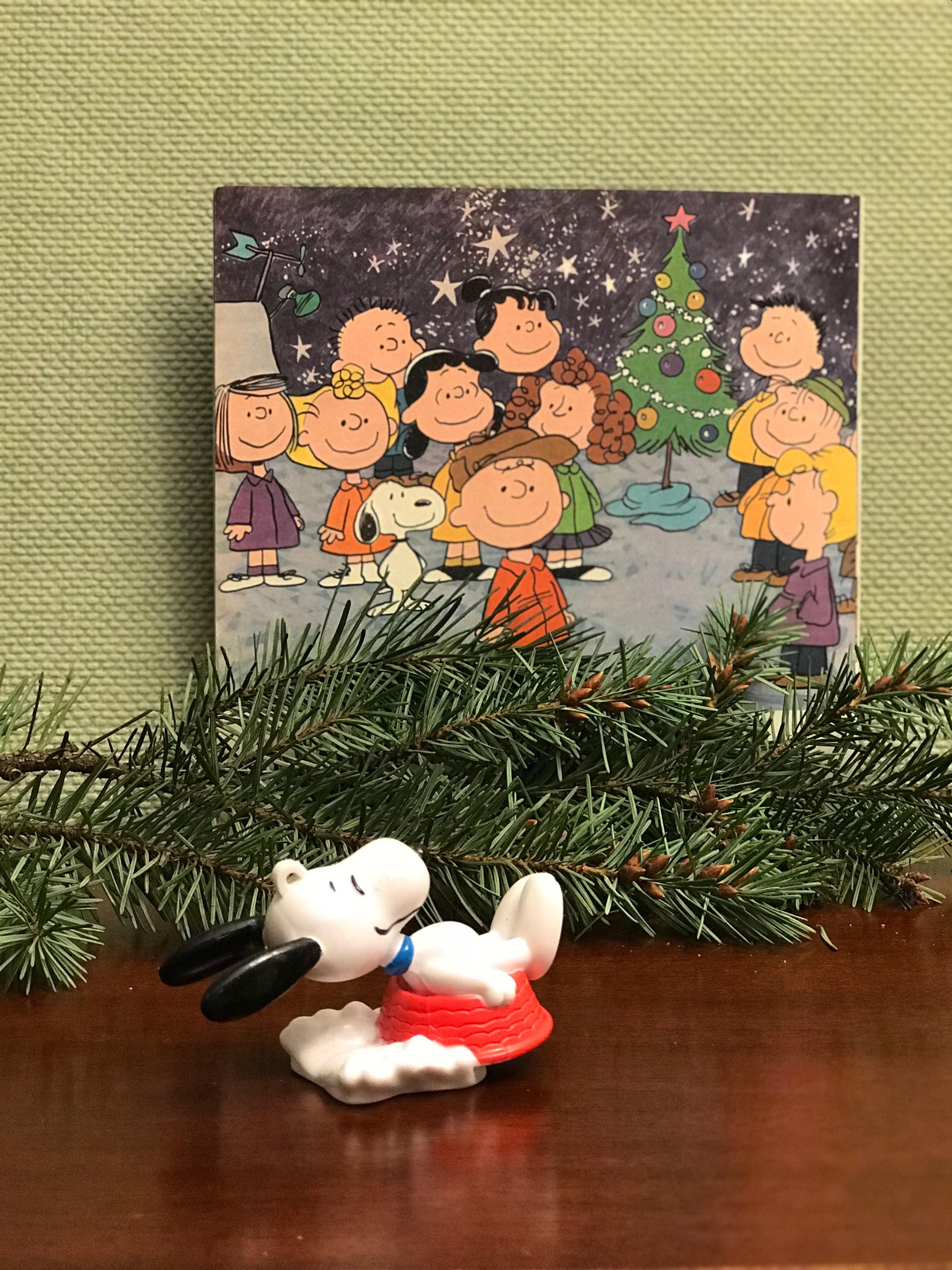 Vintage Snoopy Ornament, Sledding Snoopy, Peanuts figurine, Snoopy ...