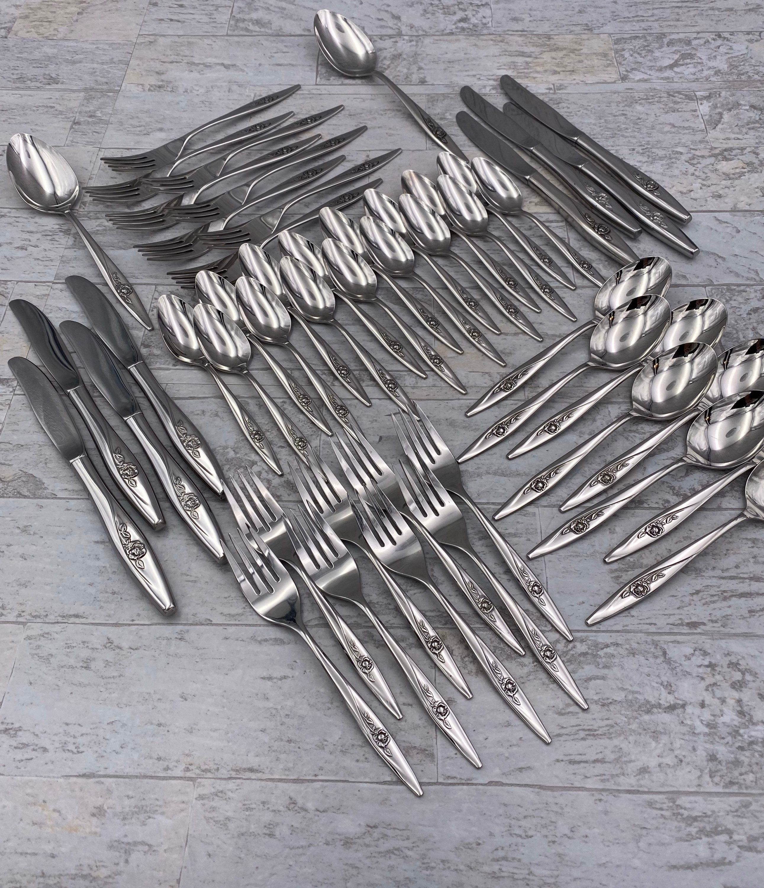 Oneida Lasting Rose Deluxe Stainless Flatware set, Service for 8 in ...