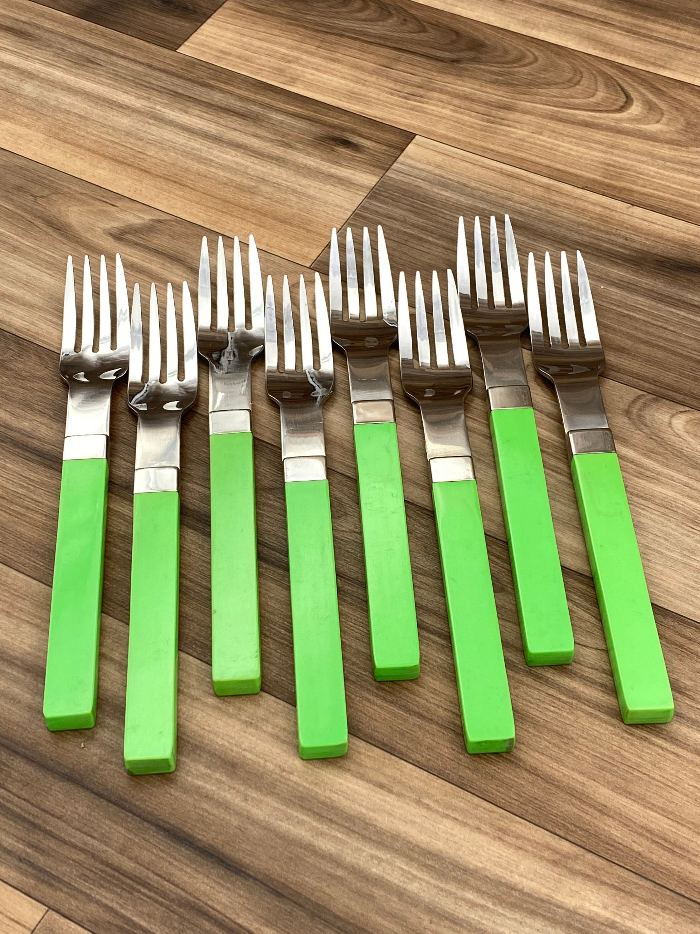 Vintage Stainless Flatware set Garden Green Plastic Handles, Retro ...