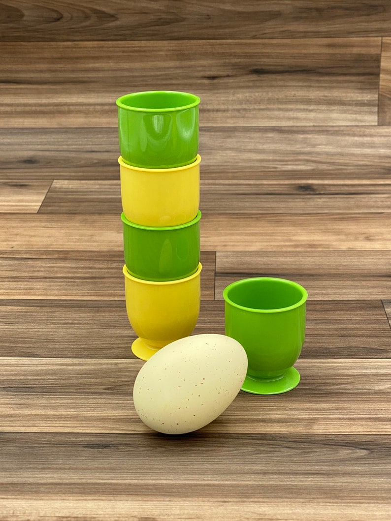 Vintage Egg Cupsplastic Egg Holders Set of 5 Egg Cups - Etsy