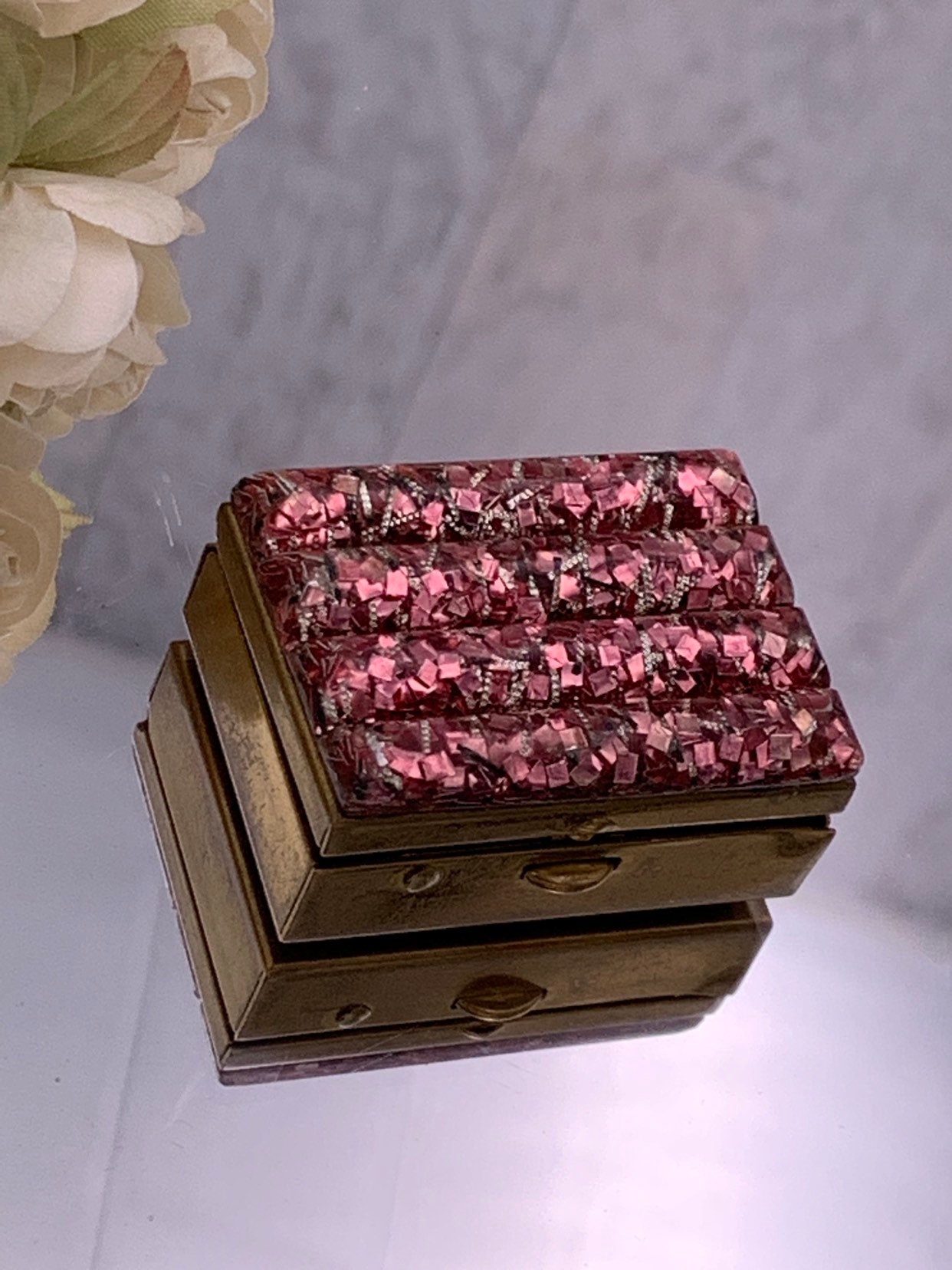 Vintage Pink Confetti Lucite Pill box, small pill box compact, ladies ...