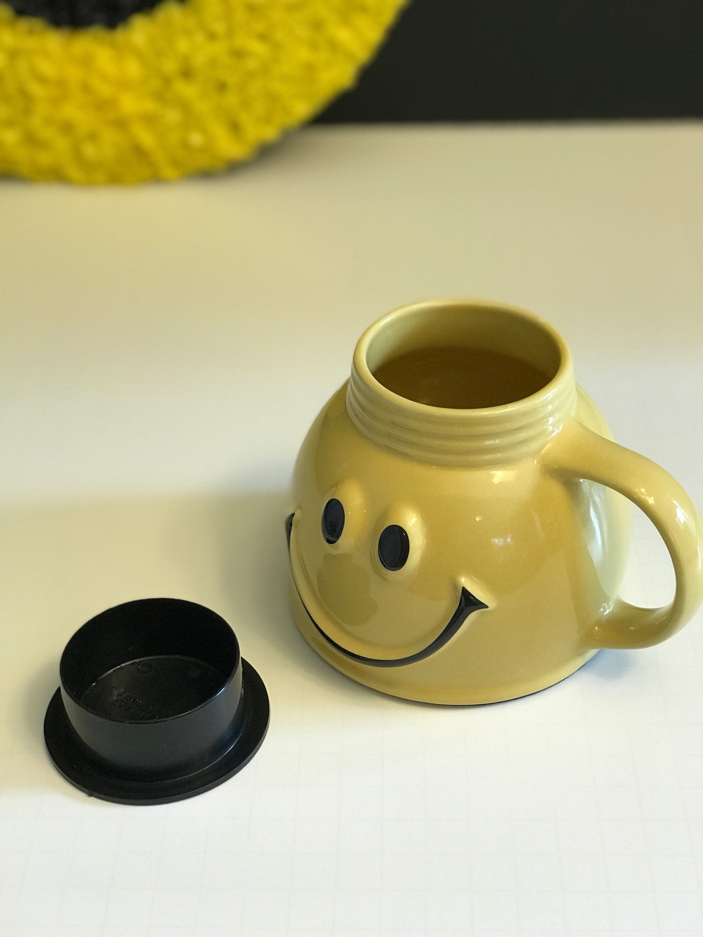 Smiley Face Mug, Travel Happy Mug, non spill Ceramic Smiley Mug Yellow ...