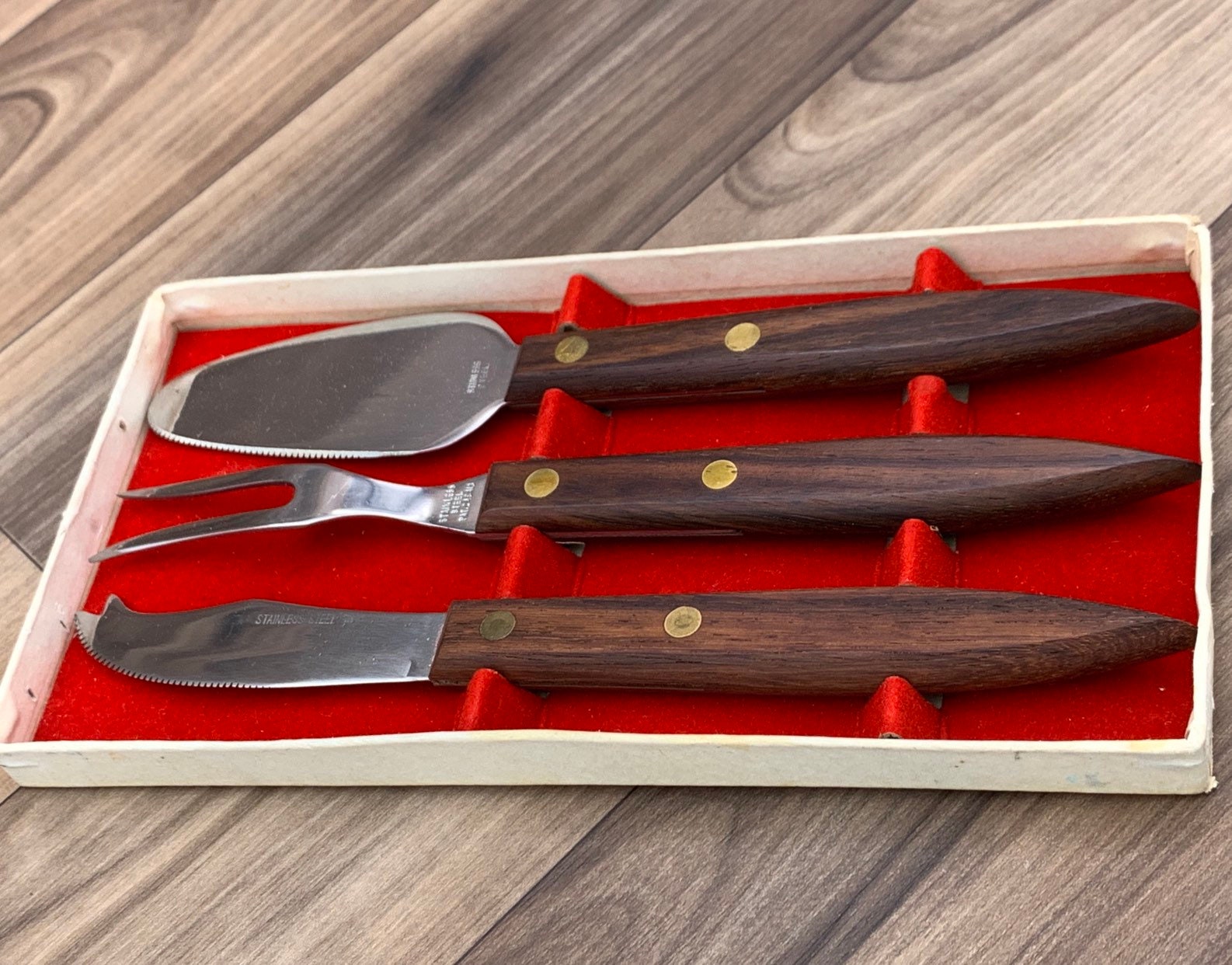 Vintage Cutlery set Wood Handled Flatware, Cheese serving set Stainless ...