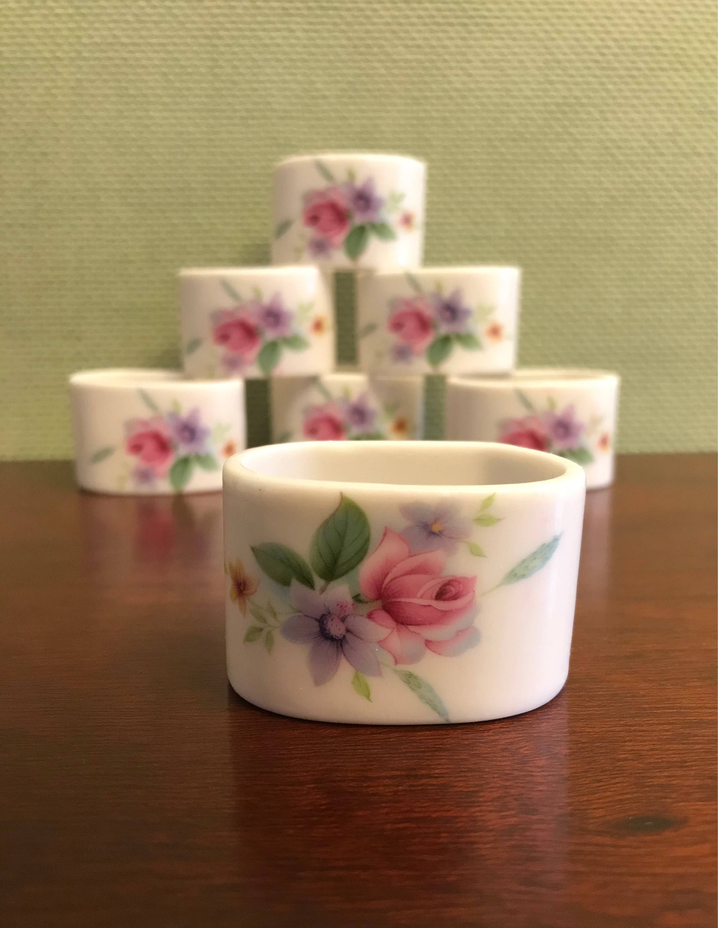 Vintage Porcelain Floral Napkin Rings, 6 piece set, D standing Napkin ...