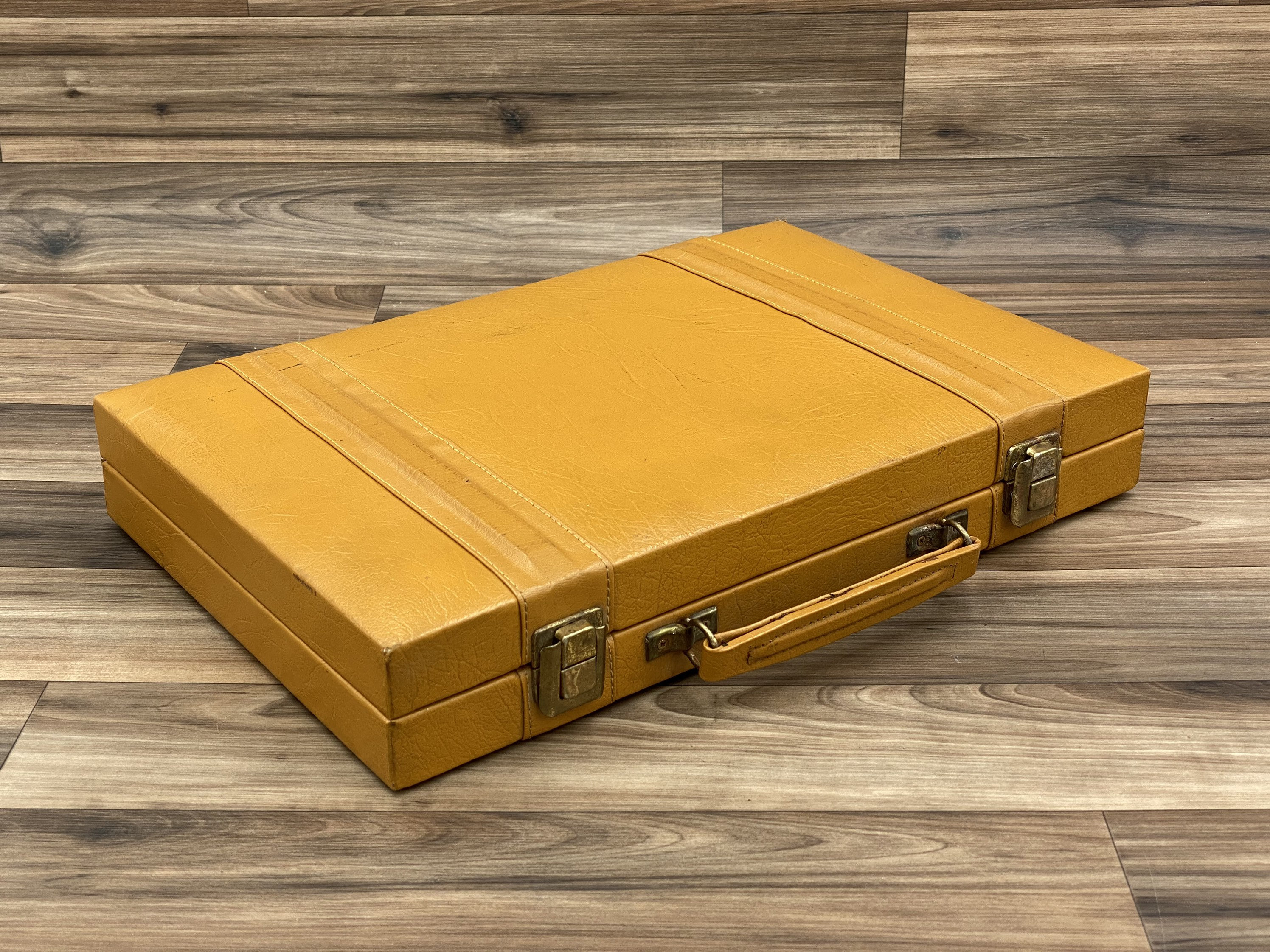 Vintage Skor-Mor Backgammon Game set in Attaché carrying case, Retro ...