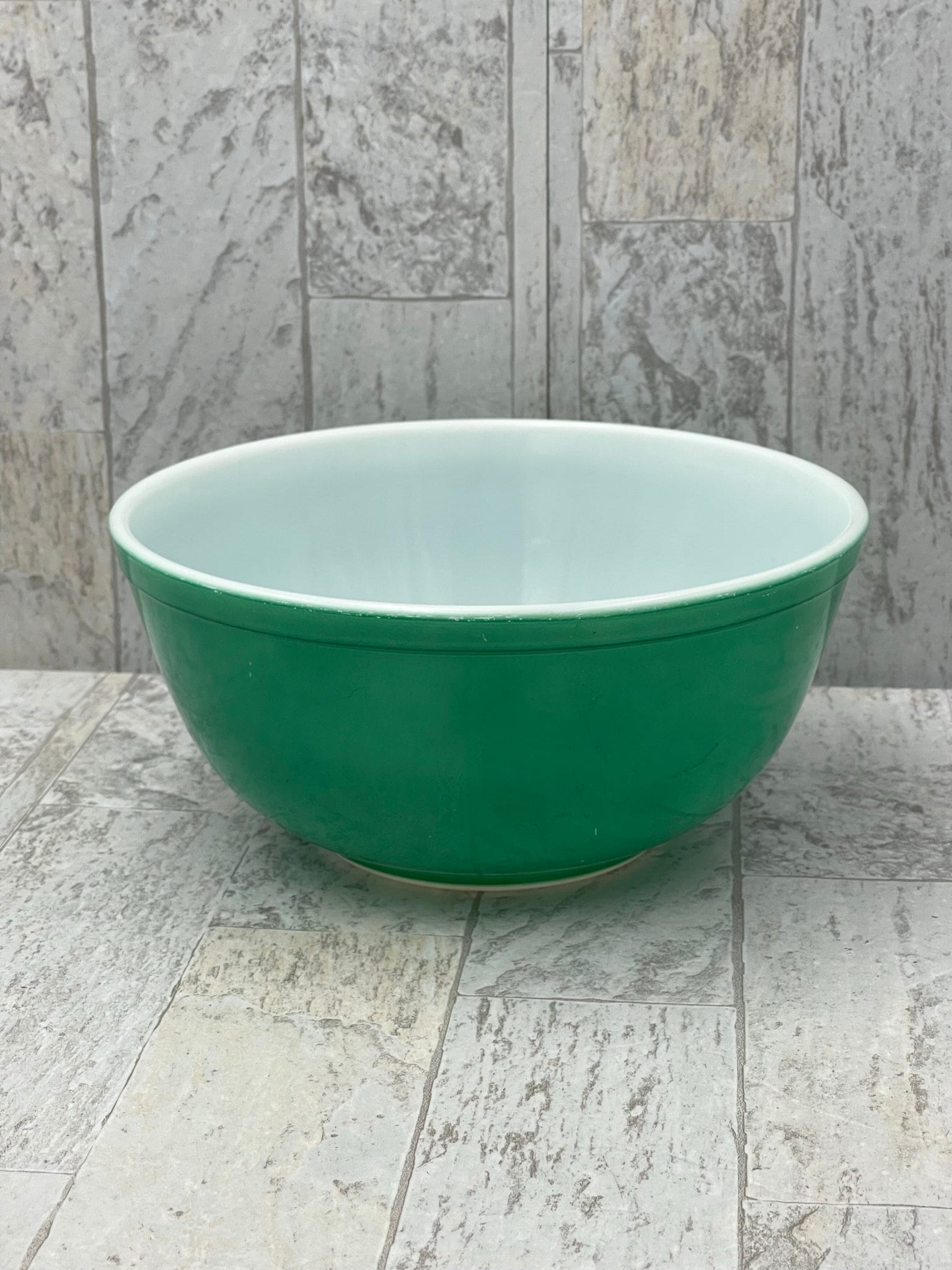 Vintage Pyrex Mixing Bowl, Primary color green Collectible, 1940s Pyrex ...