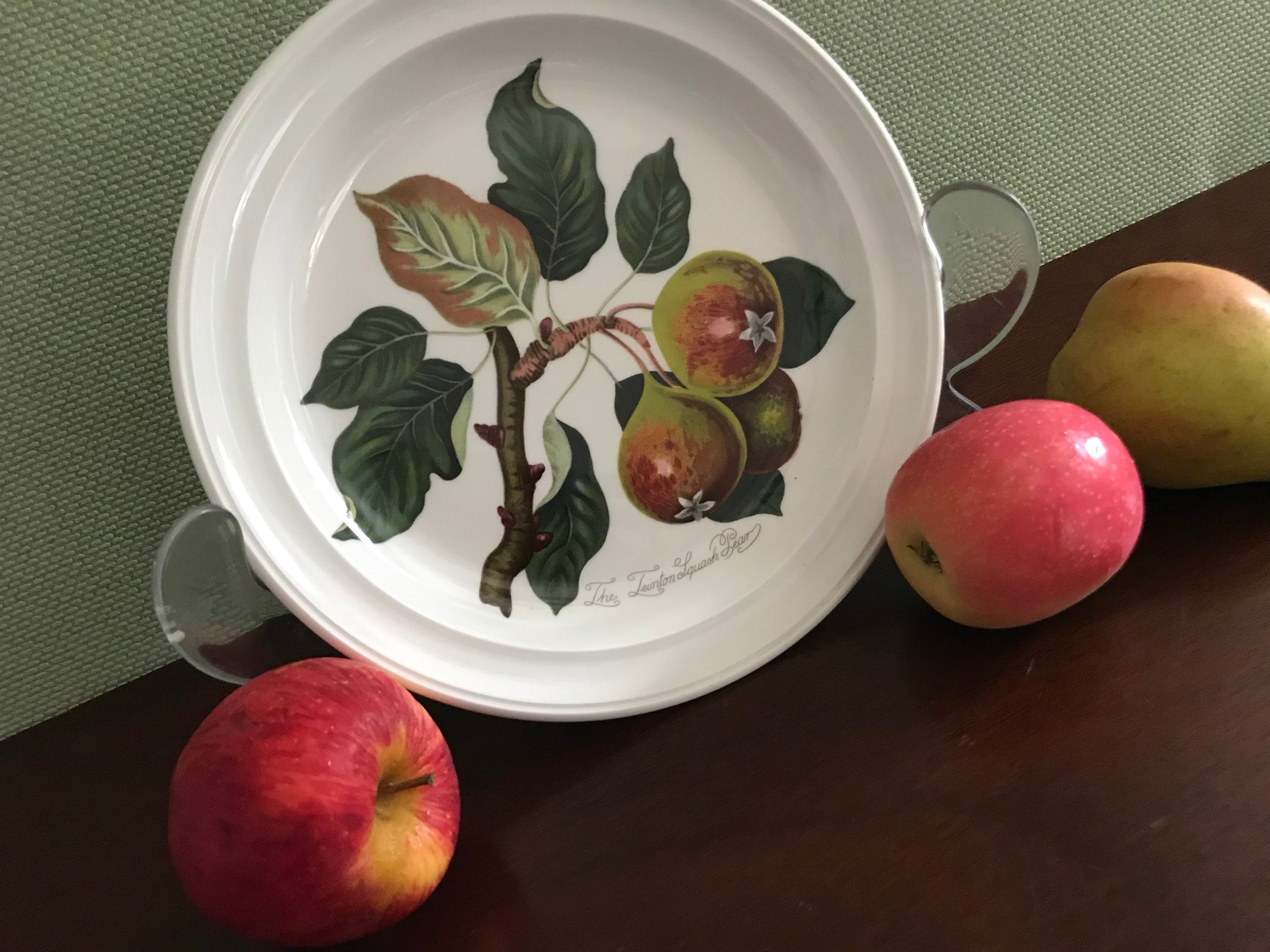 Pomona by PORTMEIRION Collectors plate, The Teiton Squash Pear, 1982 ...