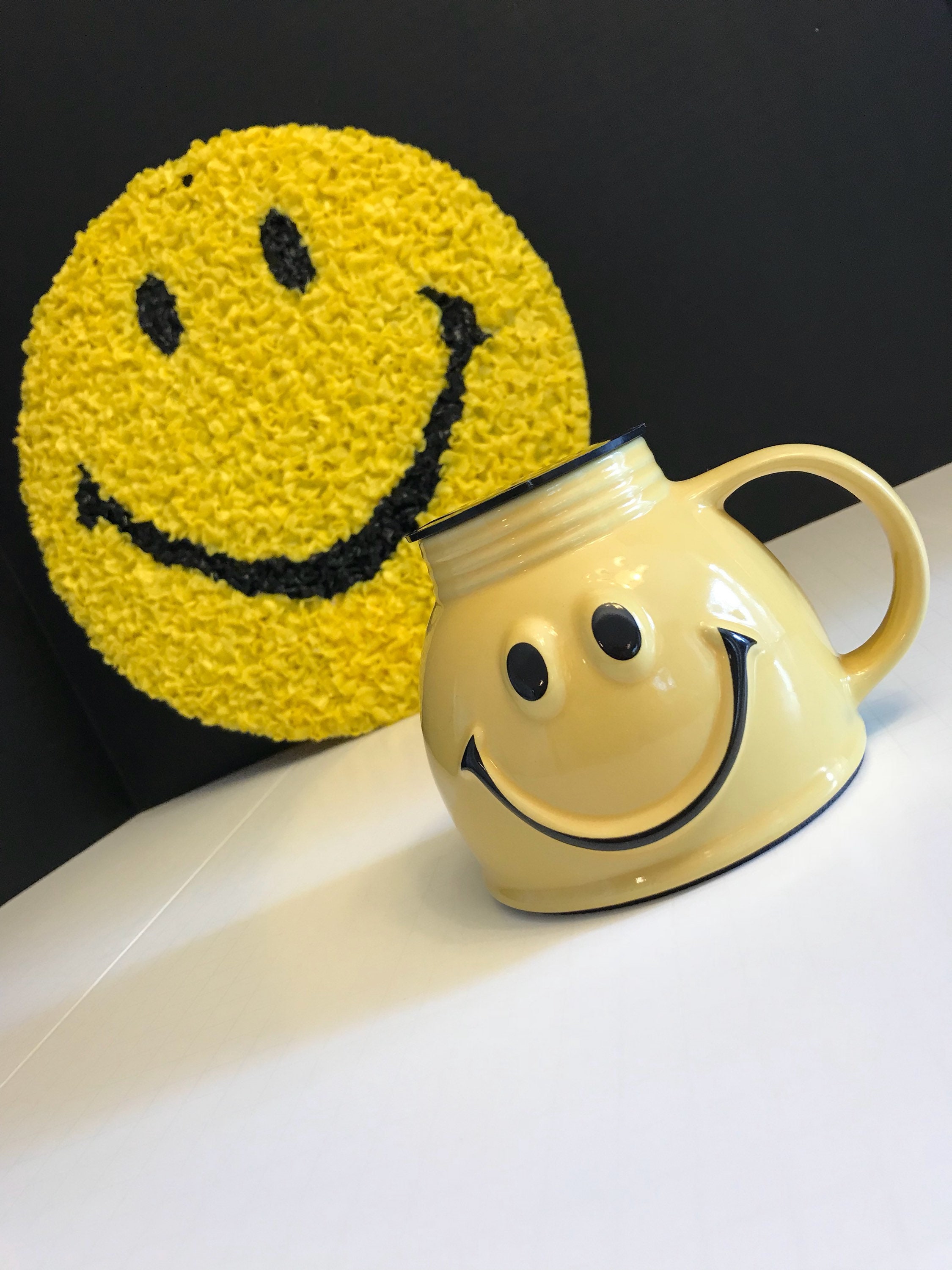 Smiley Face Mug, Travel Happy Mug, non spill Ceramic Smiley Mug Yellow ...