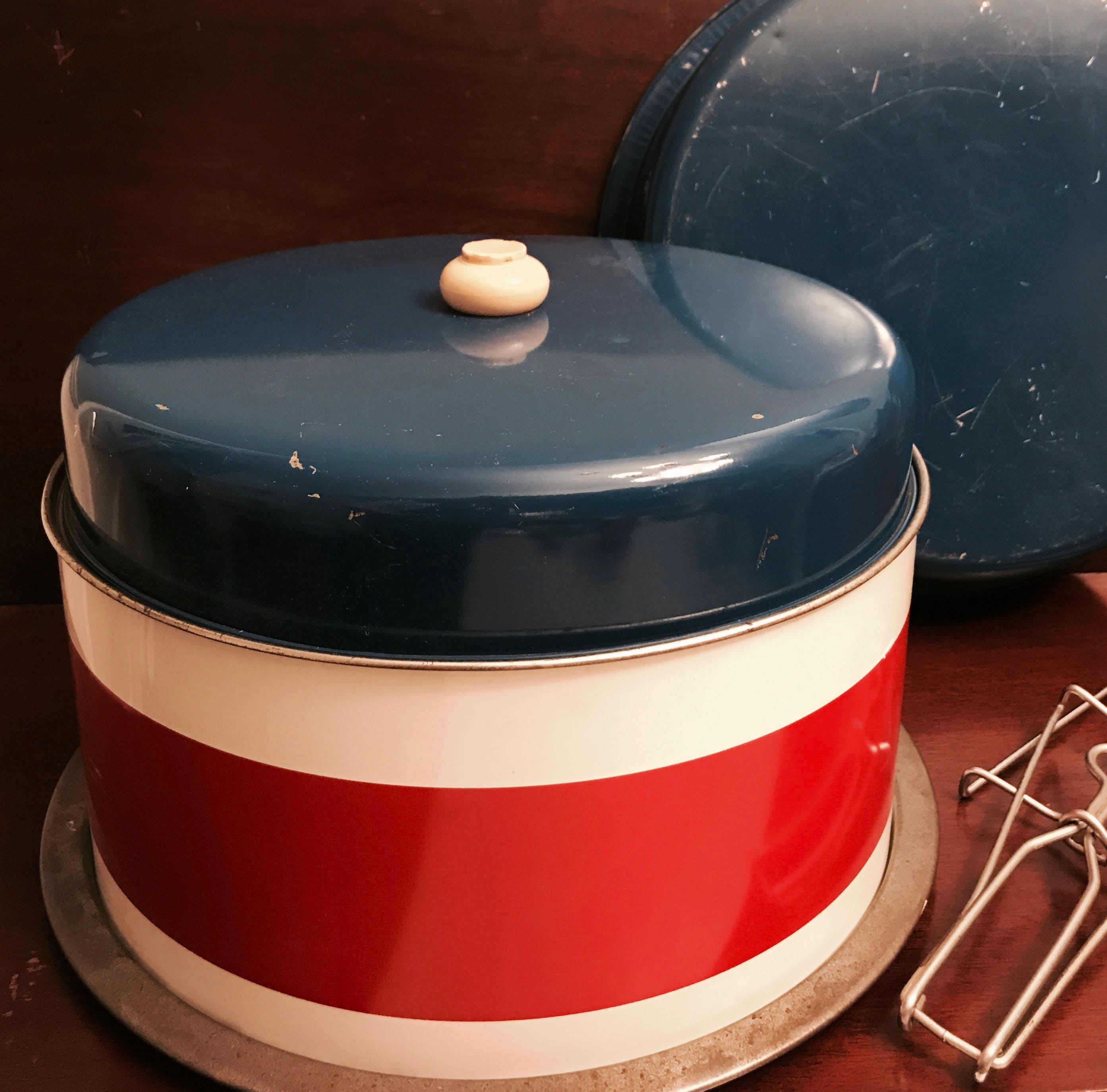 Vintage Cake Carrier, Patriotic Dessert carrier, Picnic Party carrier ... Vintage Cake Carrier, Patriotic Dessert carrier, Picnic Party carrier ...