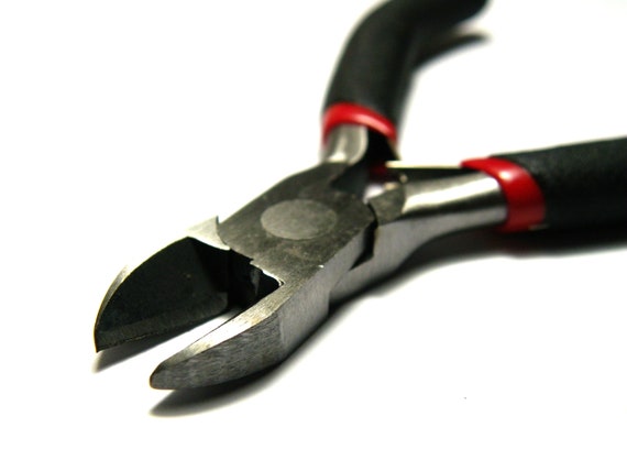 Small cutting pliers store