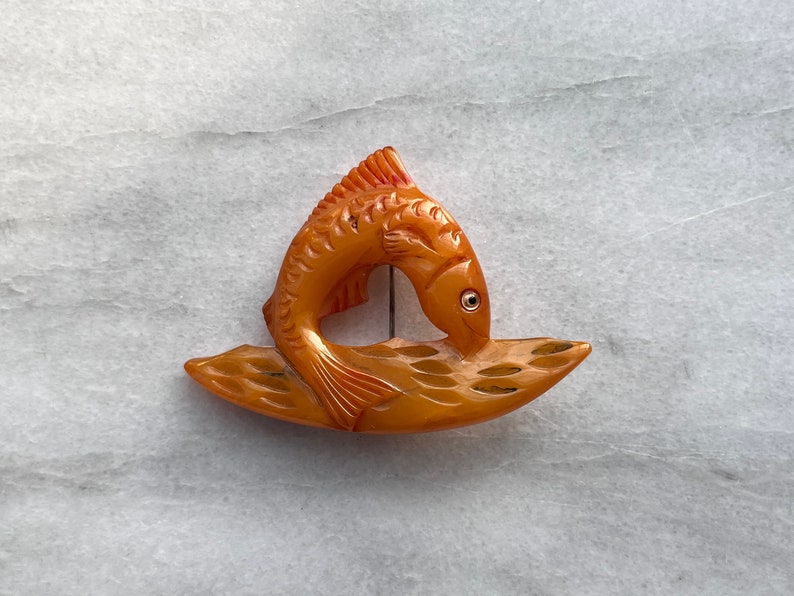 Vintage 1940s Leaping Trout Butterscotch Carved Bakelite Brooch - Fish ...