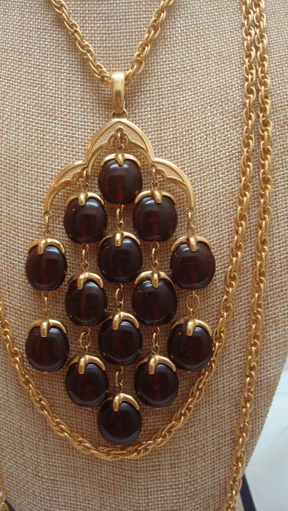 Crown Trifari Root Beer Brown Lucite Waterfall Pendan… - Gem