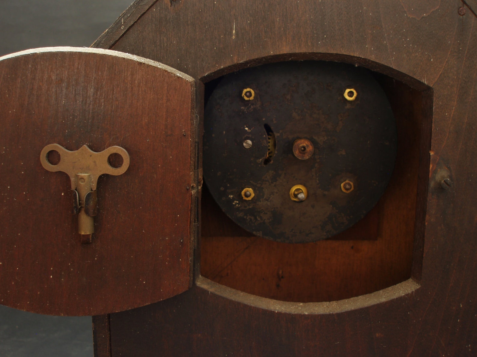 SHIKISHIMA Japanese Vintage Retro Stand Clock With a Key Functioning - Etsy