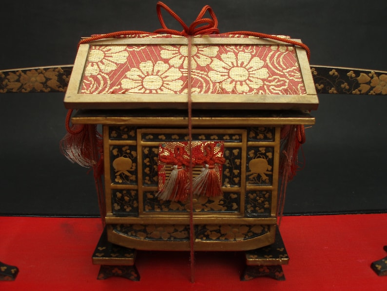Vintage Miniature of "kago" Japanese Shogun / Samurai Transportation ...