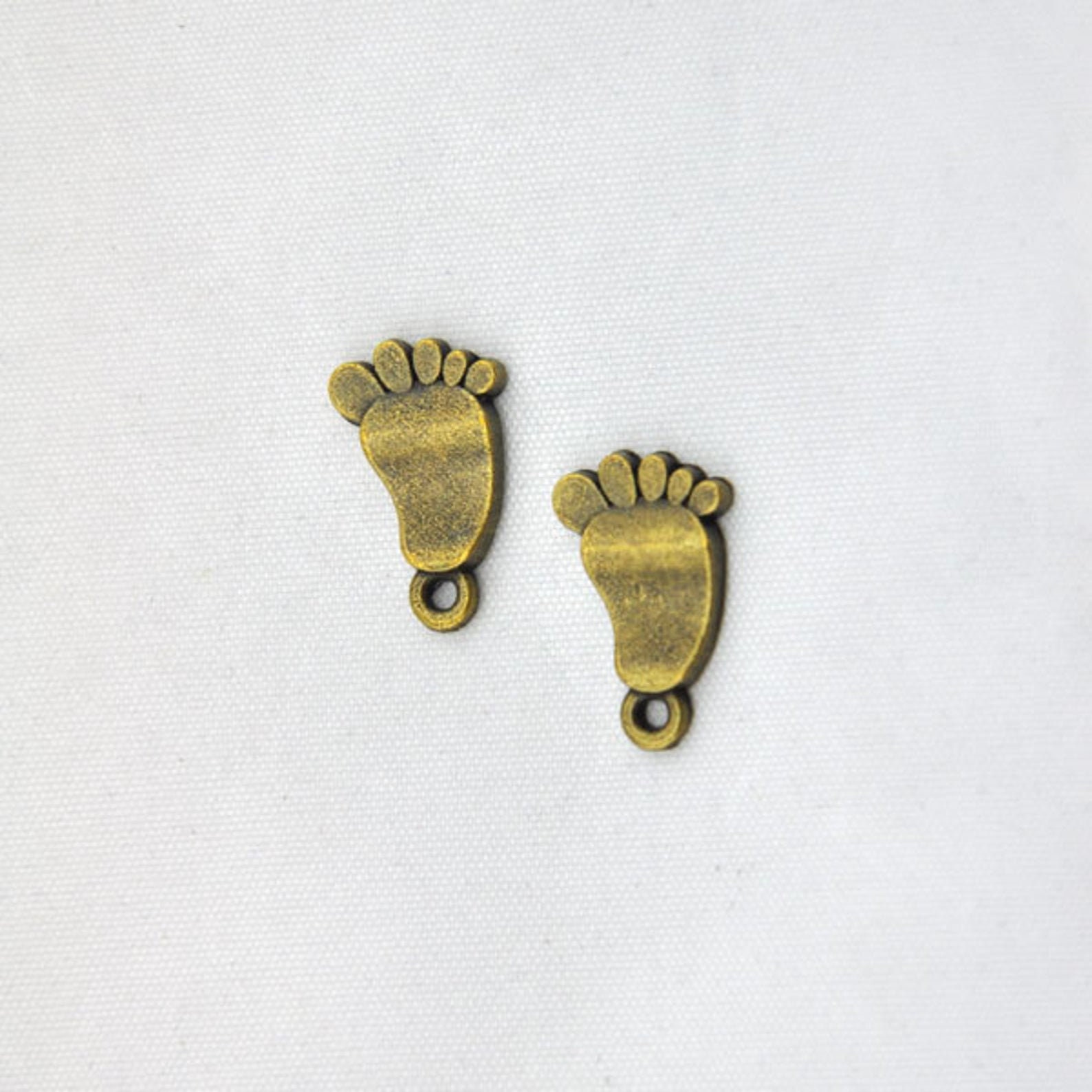 Baby Feet Charmsmini Round Charms With BABY FOOTPRINTS Very - Etsy