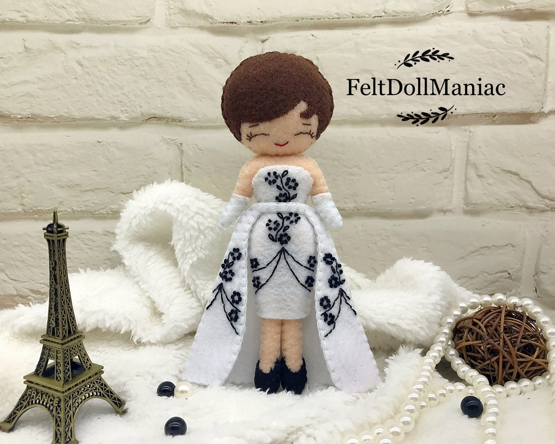 PDF Pattern and Tutorial. Girl in Embroidered Evening Dress. Felt Doll ...