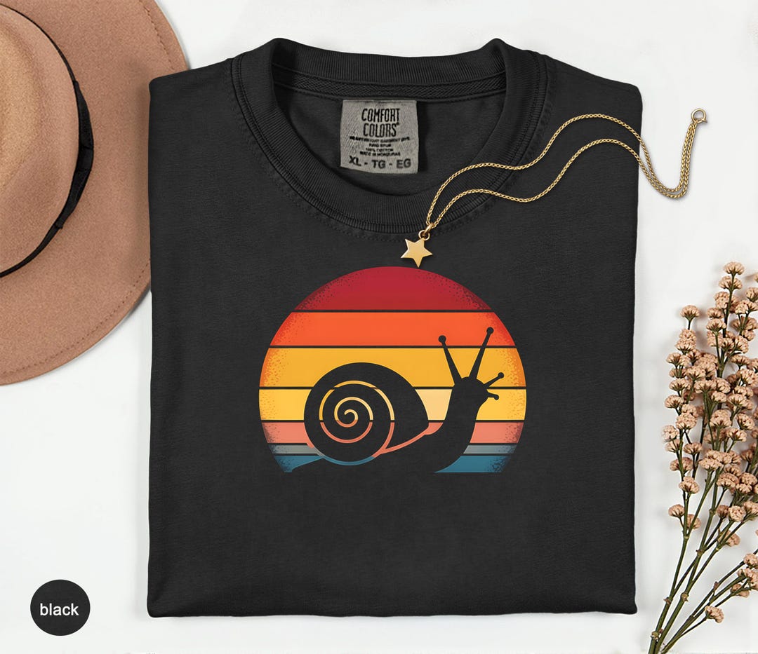 Retro Snail Shirt, Slow Living Gift, Cottagecore Aesthetic Tee, Nature ...