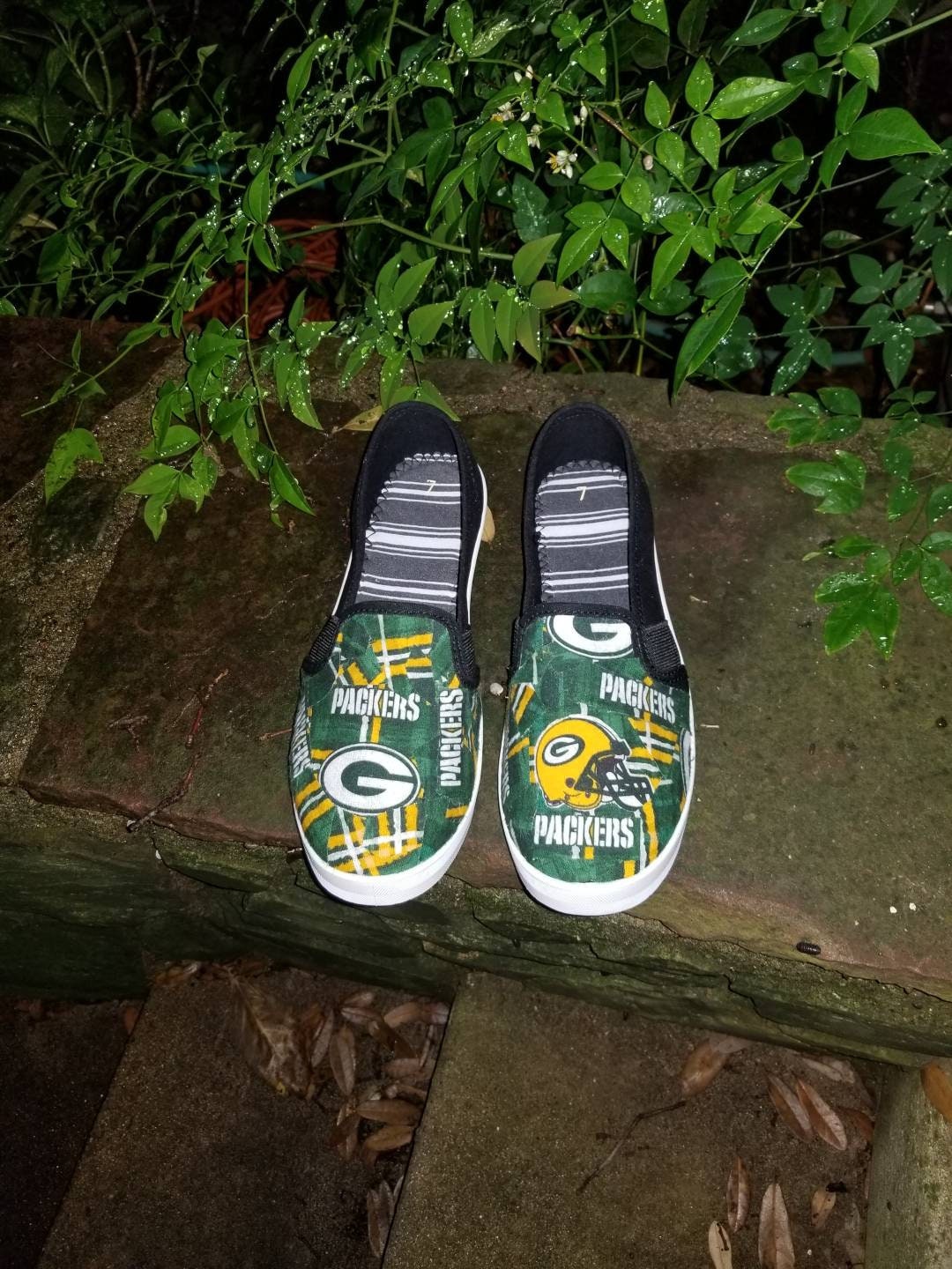 716-57 Green Bay Packers Black Slip-ons Size 7 on Sale - Etsy