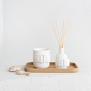 HOME FRAGRANCE SET With Oak Tray. Scented Candle, Reed Diffuser, in ...