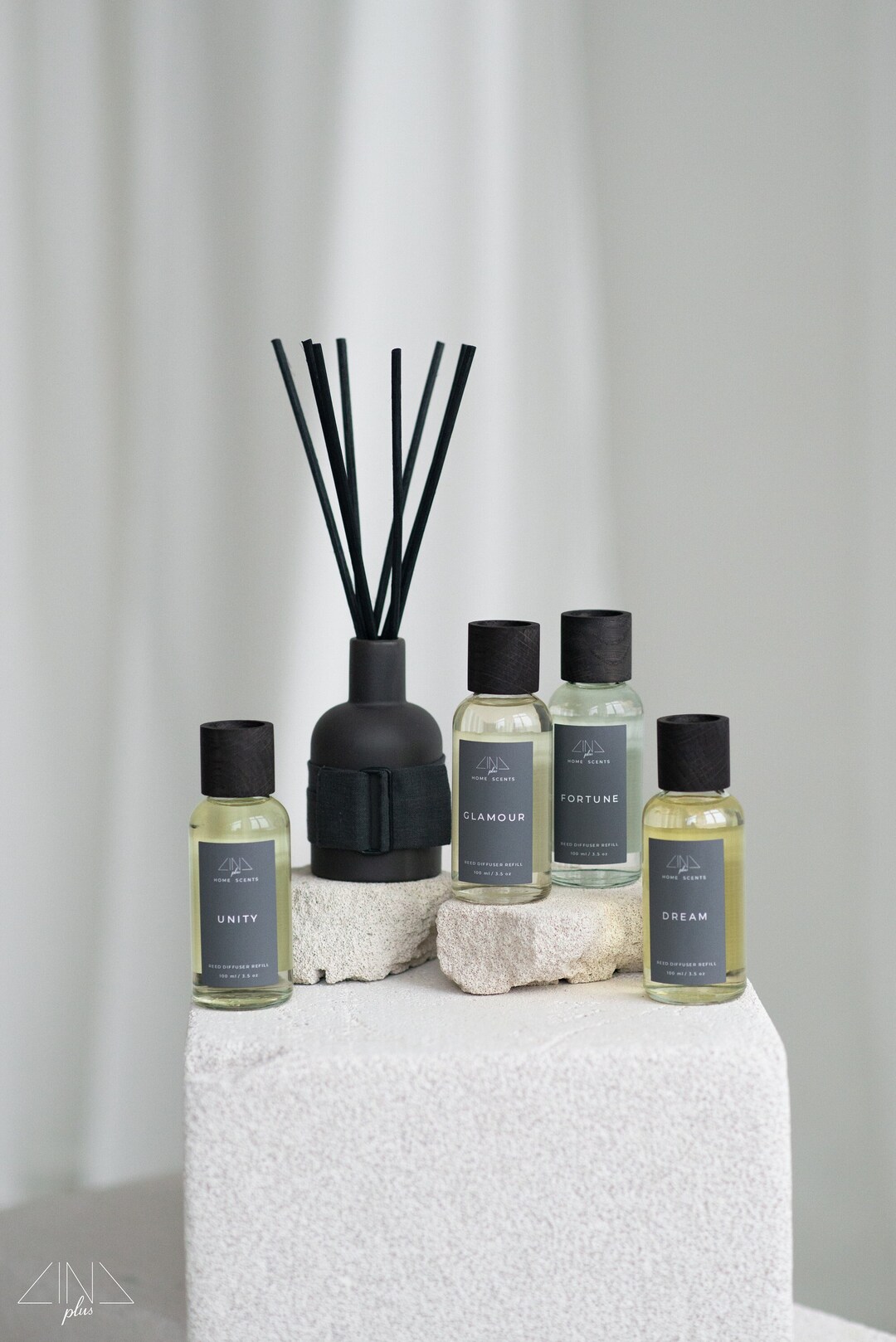 BLACK REED DIFFUSER: Glamour, Unity, Fortune, Dream. Ceramic Vase With Oak Cover, Black Reed ...