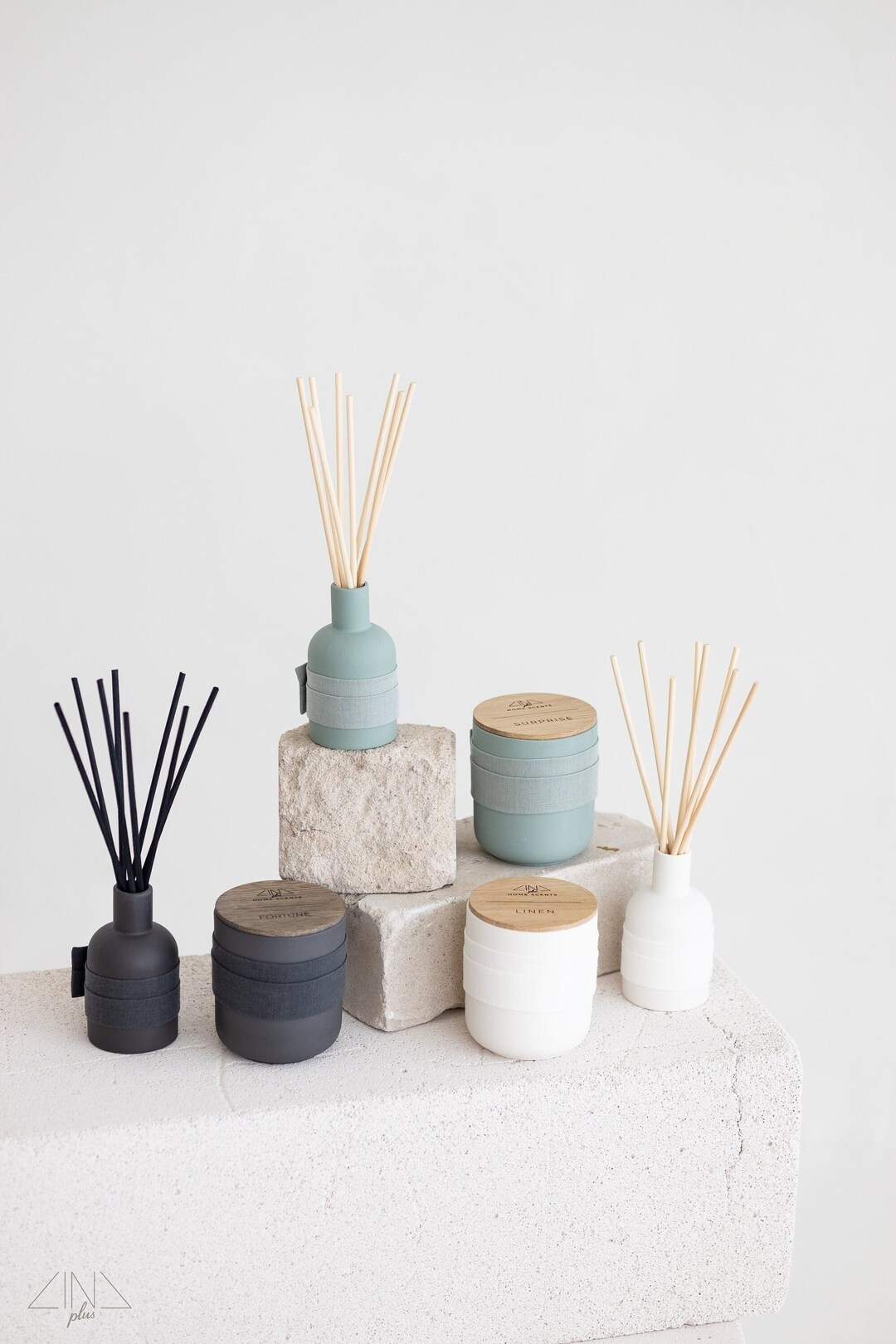 Scented Candle and Reed Diffuser Set. Home Fragrance Set, Packed in a ...