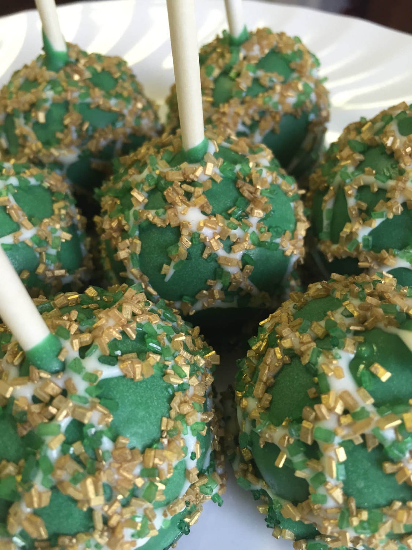 St Patrick's Day Cake Pops: Green & Gold Party Favors (12 Ct) - Etsy