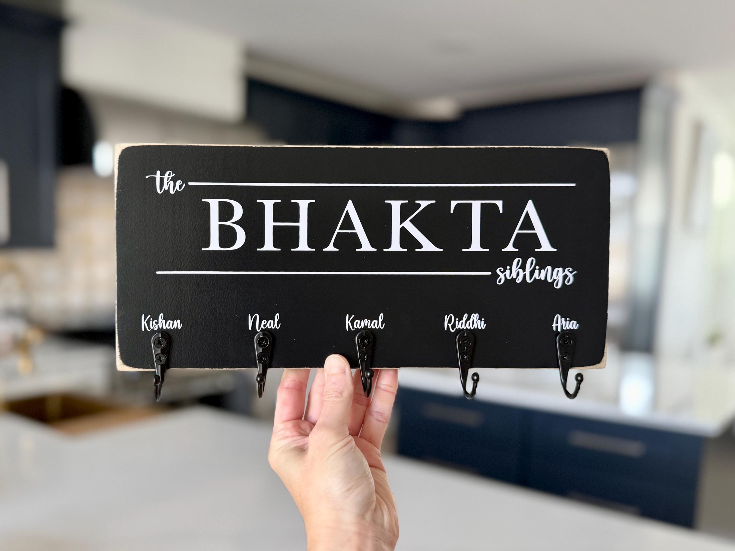 Personalized Family Name Sign With Key Hooks, Christmas Gift for ...
