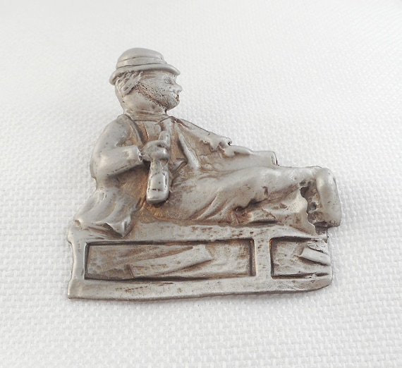 Vintage Big Pewter ELLE Hobo Clown Brooch Elle Travel… - Gem