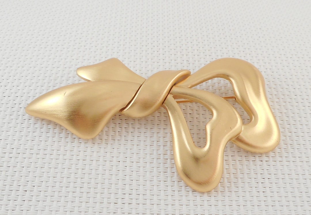 Vintage 70's Monet Satin Gold Tone Bow Brooch Monet Abstract Ribbon ...