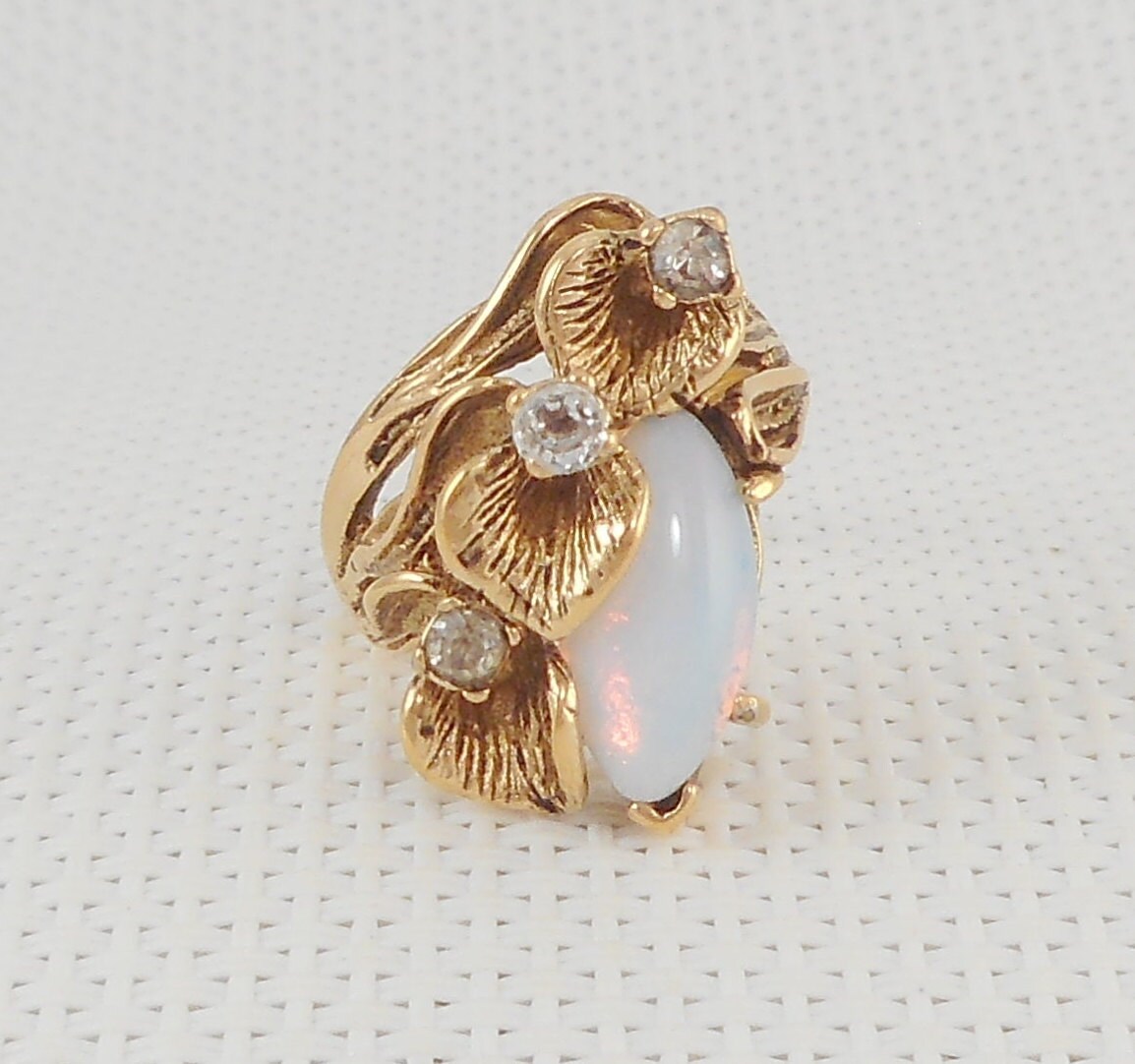 Vintage RARE 1960's 18K HGE Opaline Vargas Ring Vargas - Etsy