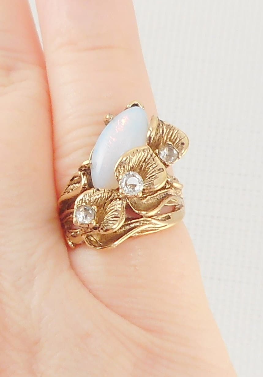 Vintage RARE 1960's 18K HGE Opaline Vargas Ring Vargas - Etsy