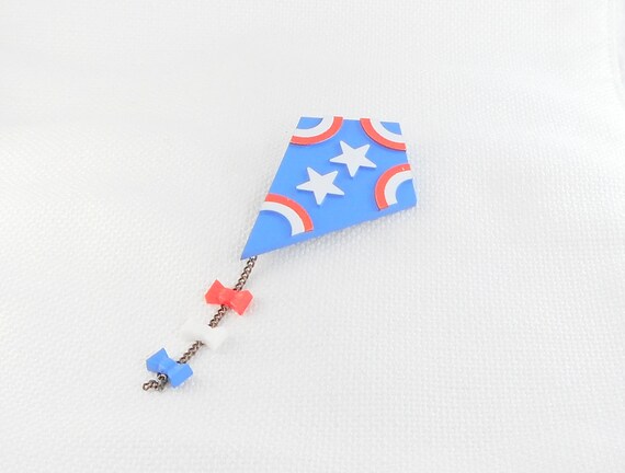 Vintage Avon 1973 Colorful Resin Kite Pin Avon Flying… - Gem