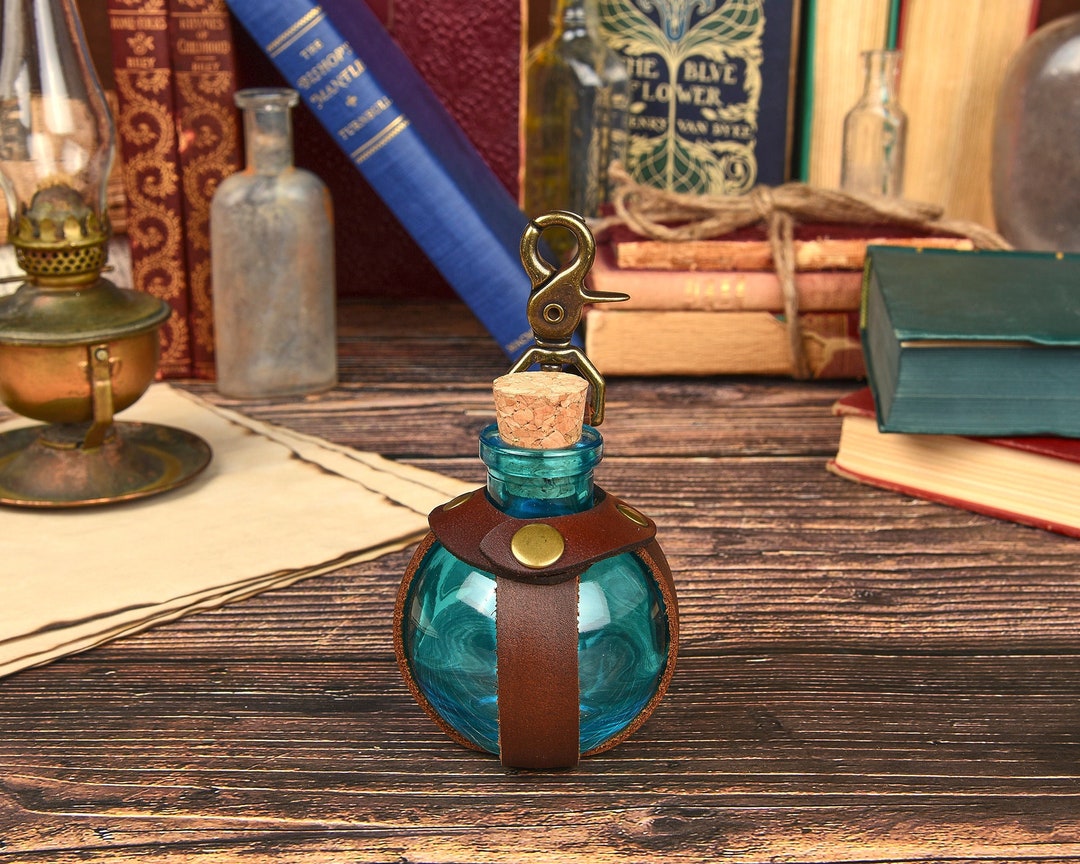 Small Potion Bottle With Clasp - Glass Potion Bottle With Leather ...