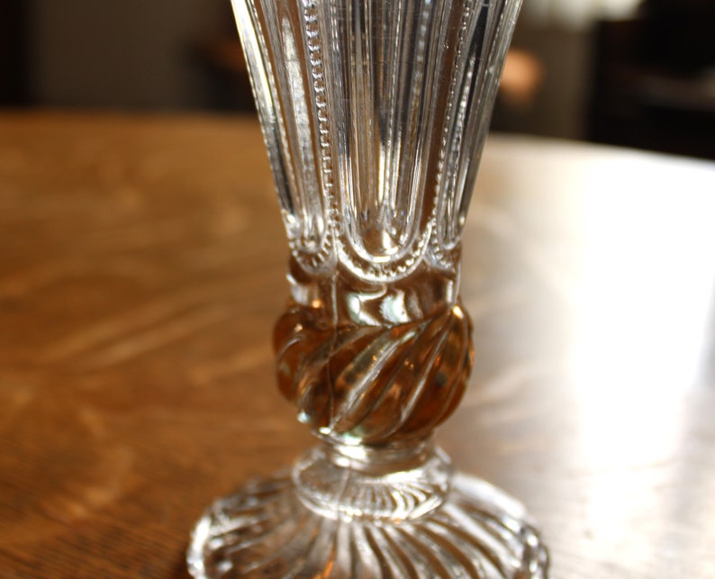 Early American Pattern Glass Vase - Etsy