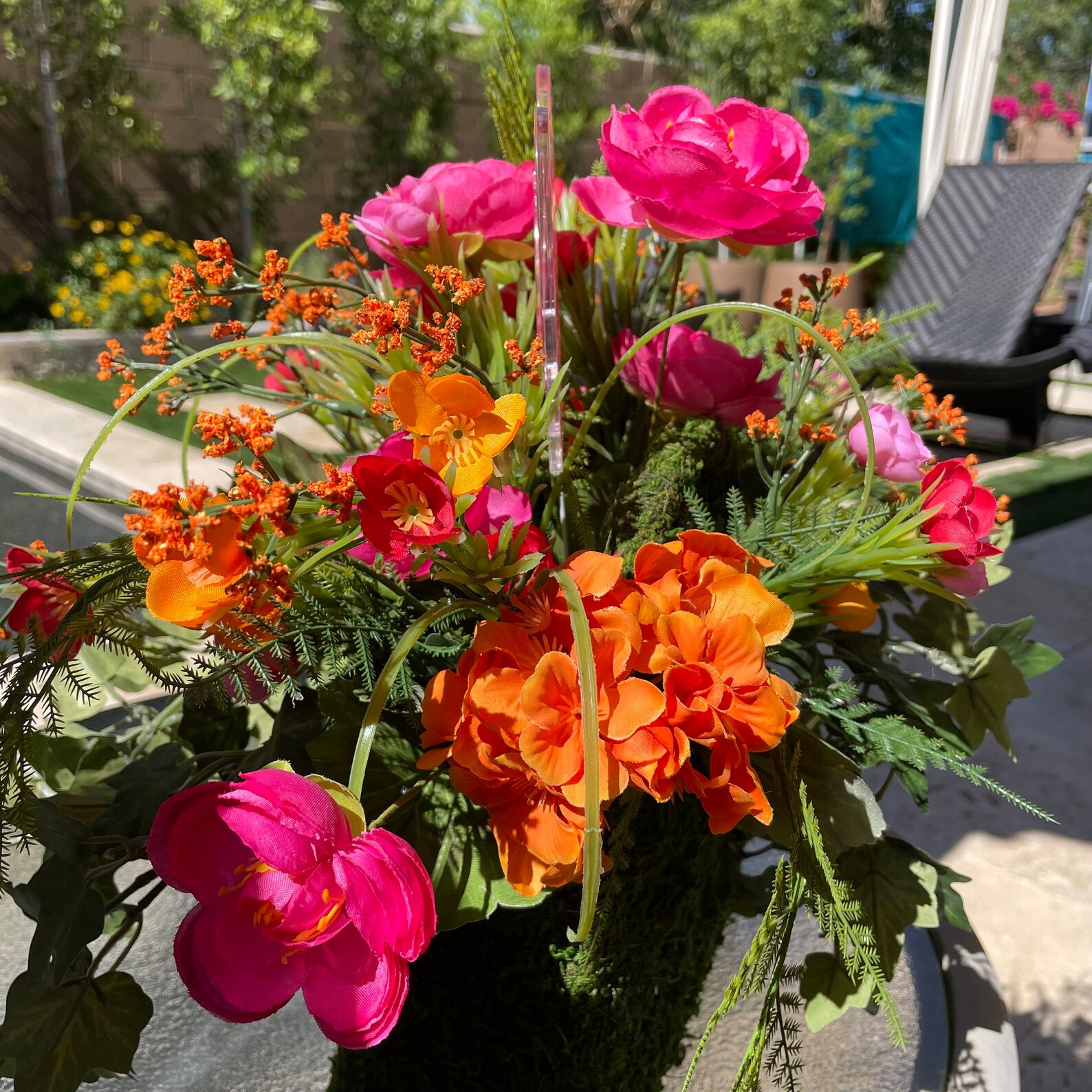 Geranium & Ranunculus Floral Arrangement: Moss Purse Container Decor - Etsy