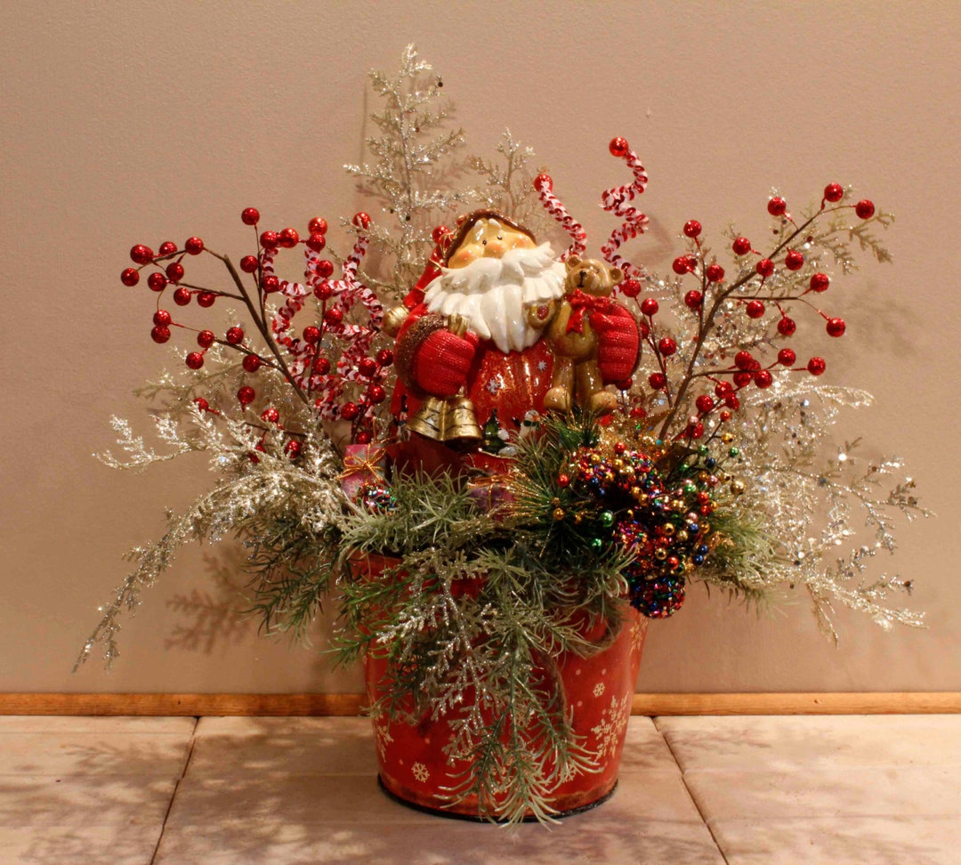 Santa Surprise With Teddy Bear Floral Arrangement Pam'sdezines Santa ...
