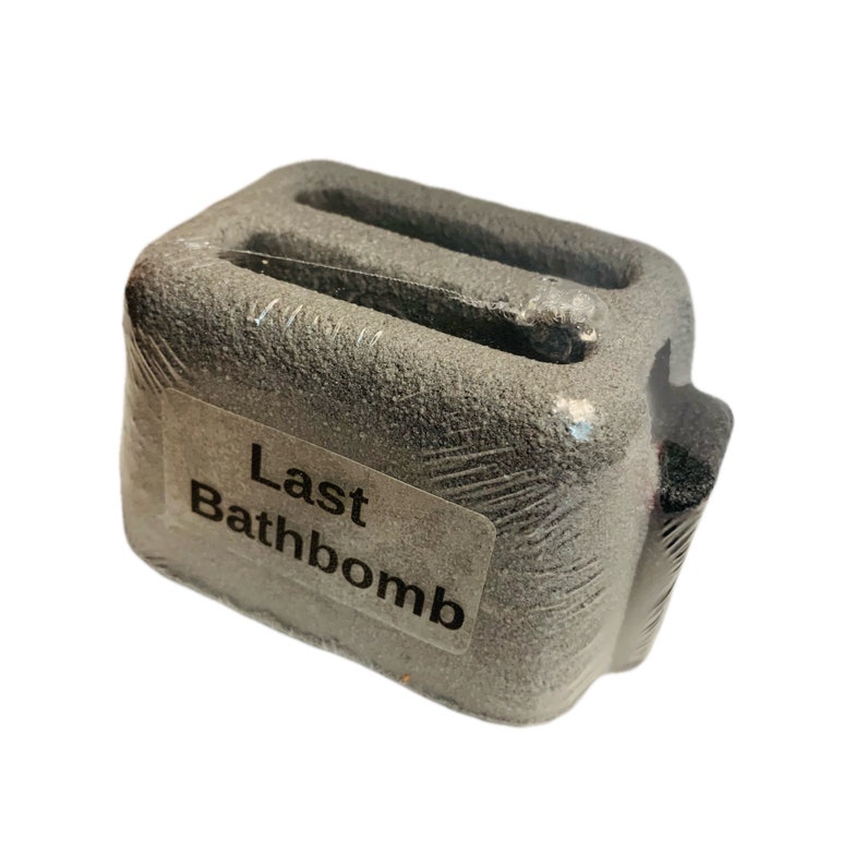 Toaster Bath Bomb bleeds Red in the Water - Etsy