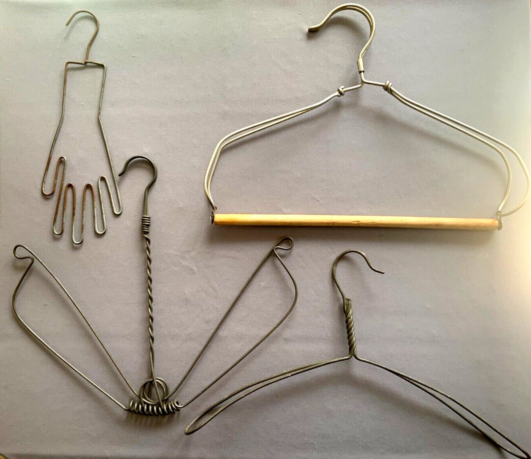 4 Vintage Wire Clothes Hangers - Etsy