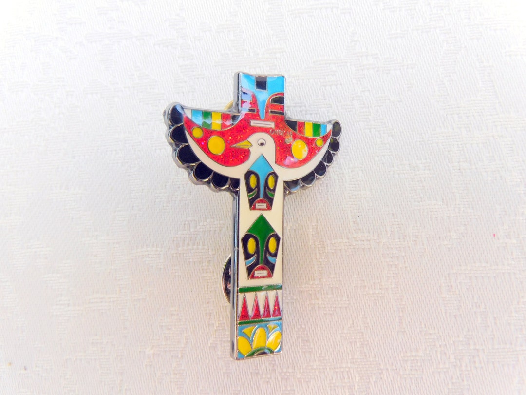 Totem Pole Pin, Totem Pole Souvenir Pin - Etsy