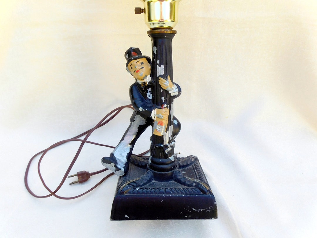Vintage Drunk Man Lamp With Music, Musical Lamp, Hobo Hugging Lamppost ...