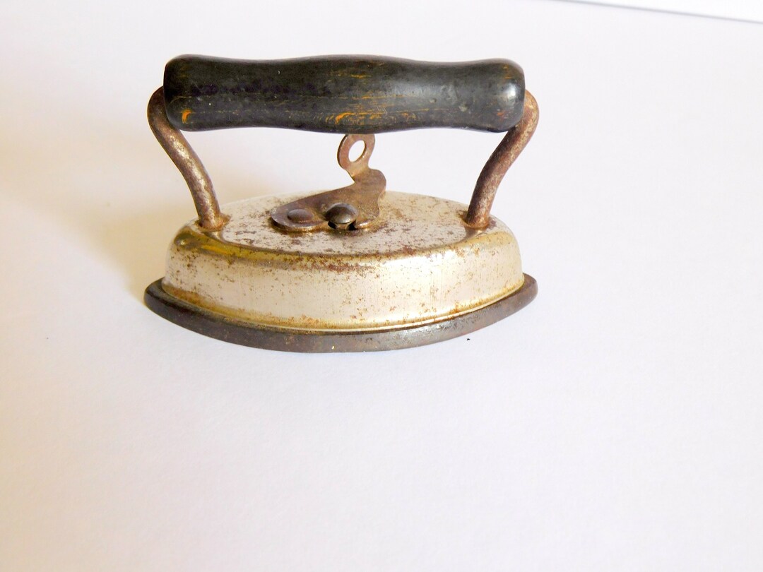 Vintage Sad Iron, Dover Dolly Iron, Dolly Iron, Cast Iron, Doll Iron ...