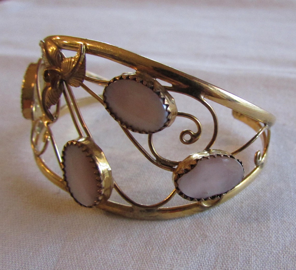 1/20th 12KGF and Pink Mussel Shell Southwest Cuff Bracelet | Etsy