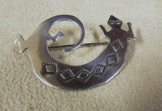 Navajo Sterling Silver Lizard Pin + - Gem