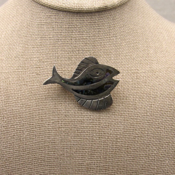 Mexican Sterling Silver Abalone Inlay Fish Pin + - Gem